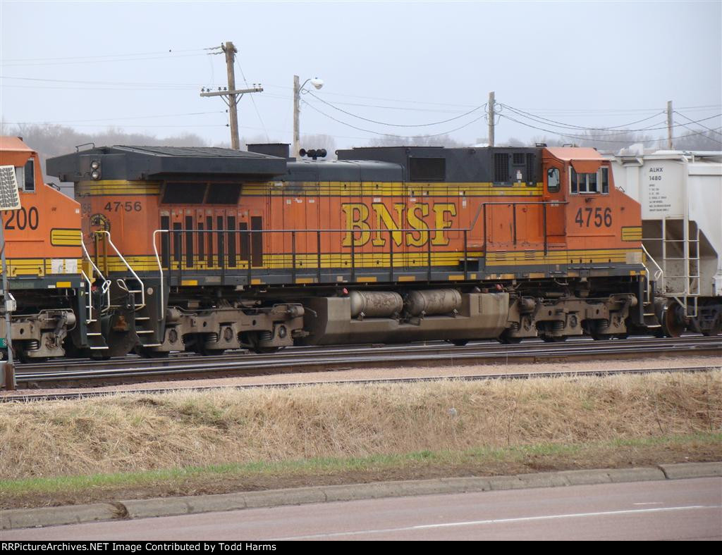 BNSF 4756